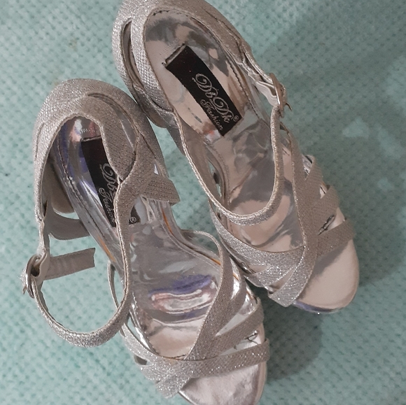 DbDk Fashion | Shoes | Silver Sparkly Sexy Stilettos Sz 75 | Poshmark